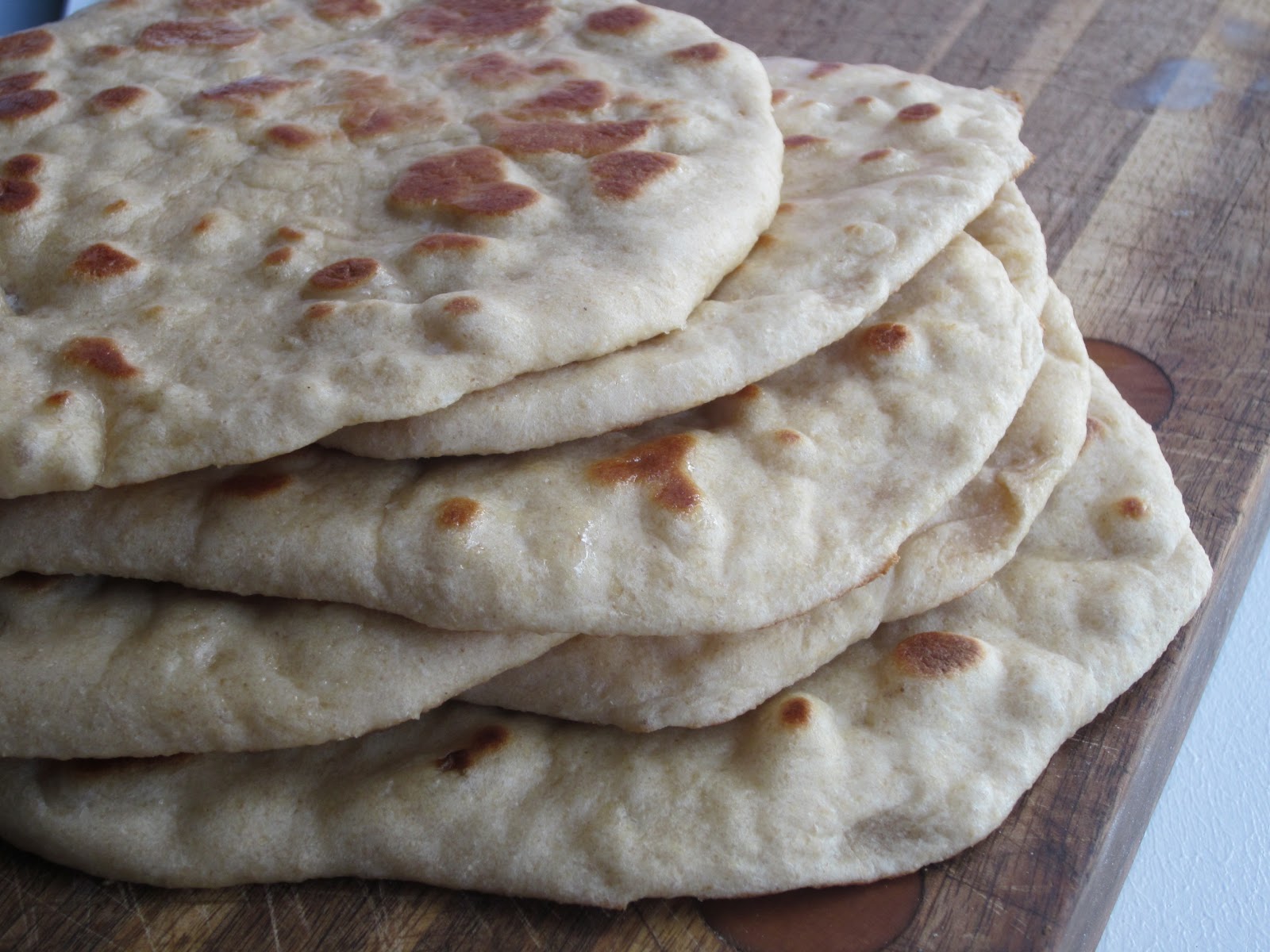 Sweet Luvin' In The Kitchen: Garlic Naan (flat bread)